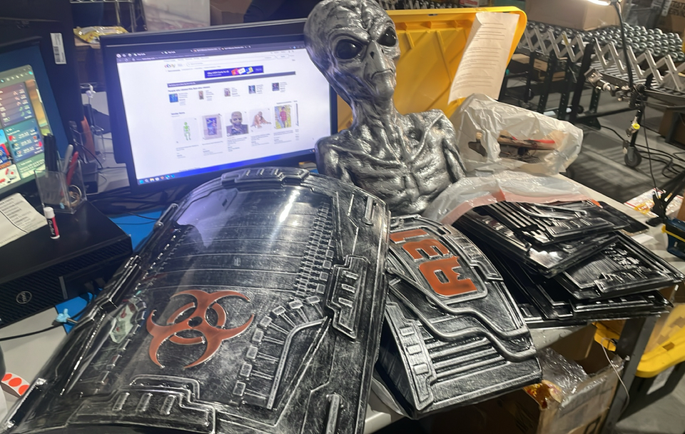 Spirit Halloween Area 31 Capsule Alien Prop - Please Read Description ...