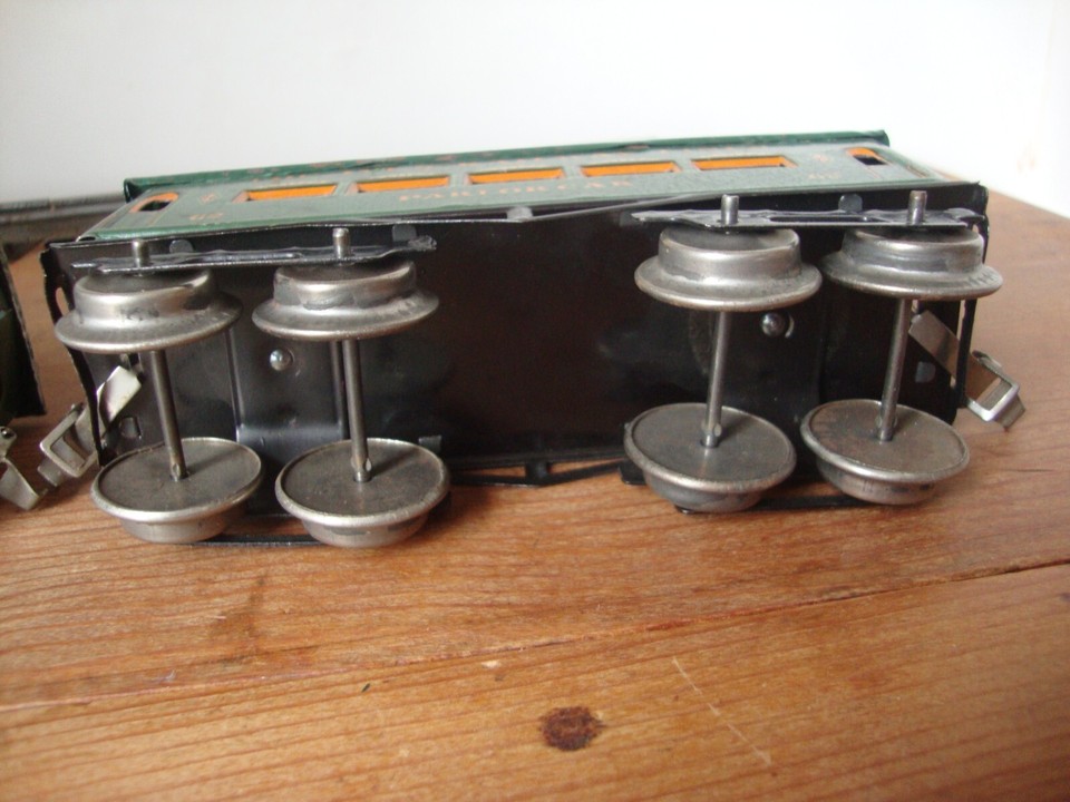 Ives Tinplate Train 8 Wheel Cars 60 & 62 + 10 Piece 2 Rail Oval Banked ...