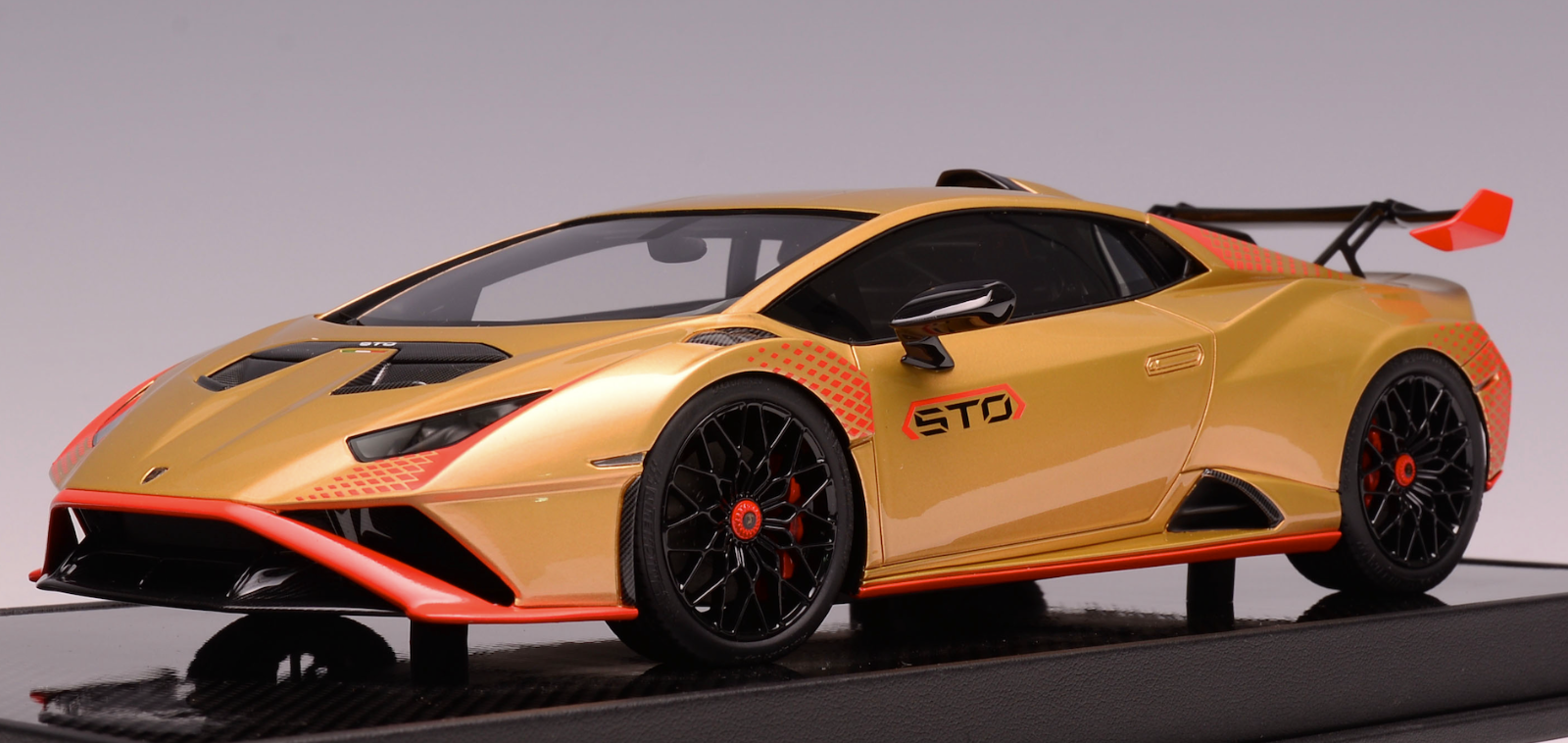 1/18 Ivy Models Lamborghini Huracan STO Gold with Red Accent Carbon 15 ...