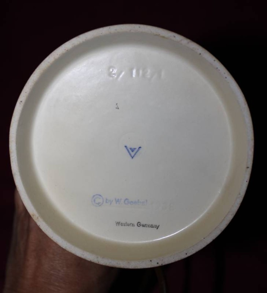 Collectible Just Resting Goebel Hummel Figurine Lamp 2/112/1 Nursery ...