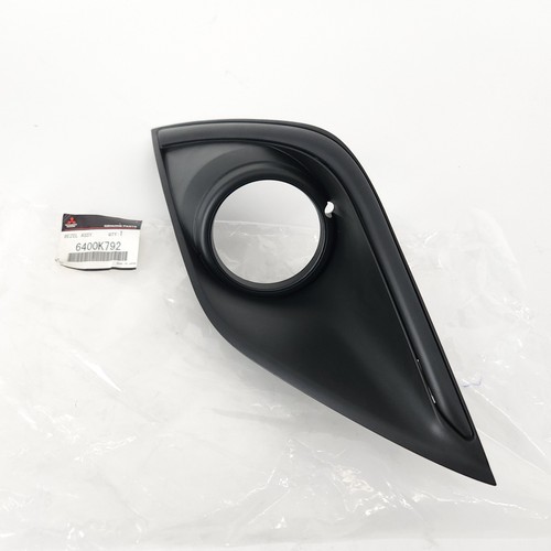 Genuine OEM Mitsubishi 6400K792 Passenger RH Fog Lamp Bezel 2020 ...