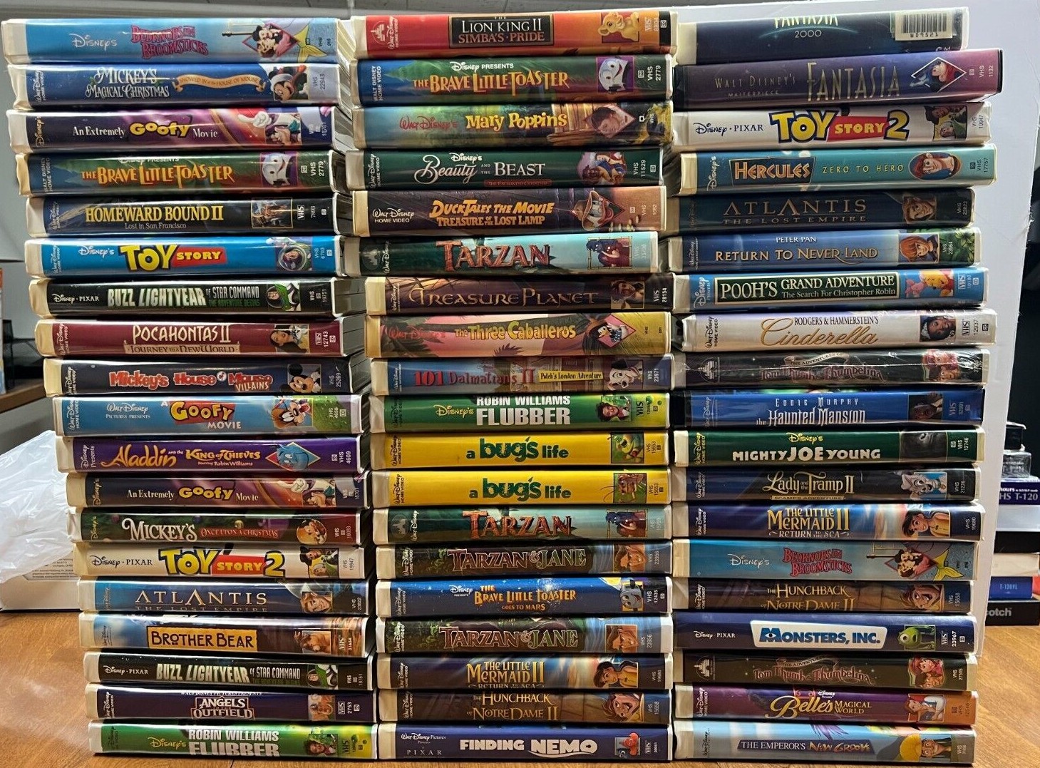 Disney VHS tapes: Finding Nemo, Winnie the Pooh, 101 Dalmatians - glwec.in