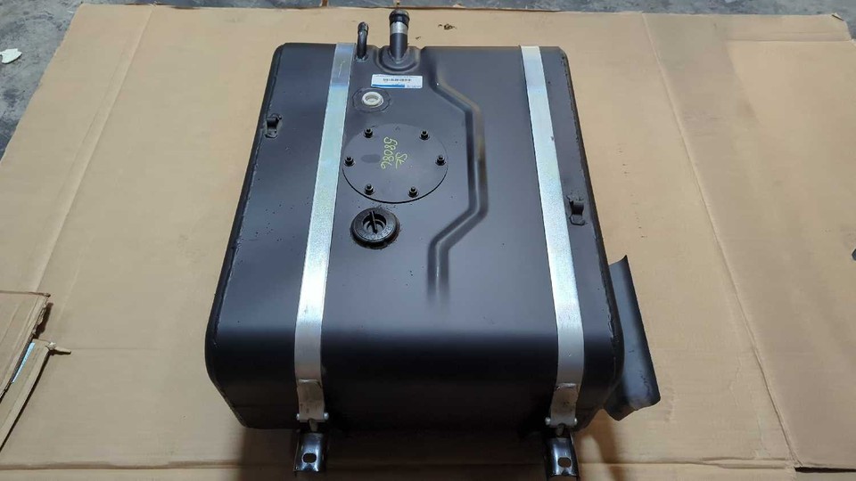 New OEM Genuine Ford Fuel Tank 1997-2010 E-Series Cube Van F53 2C2Z ...