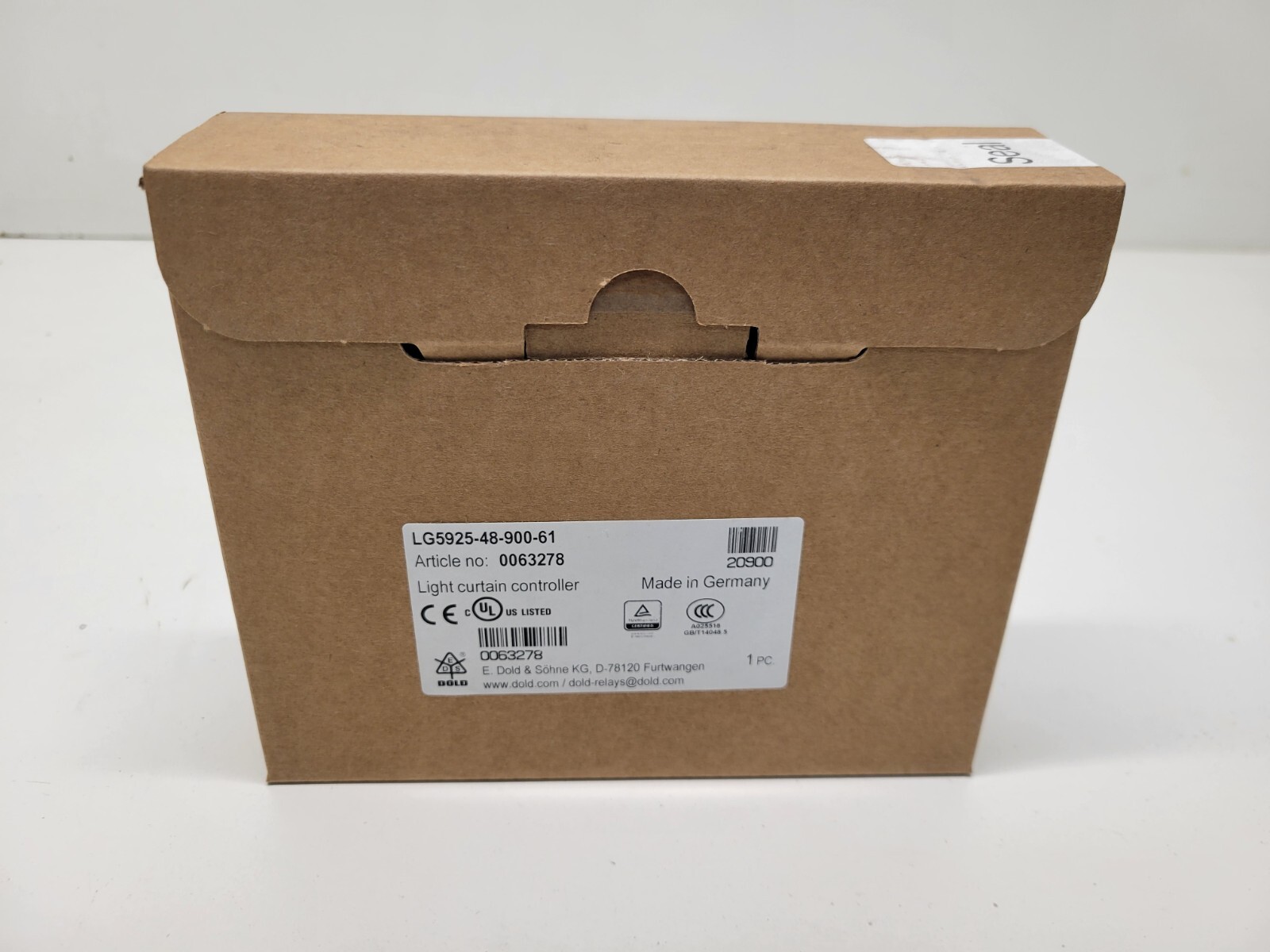 FACTORY SEALED! DOLD LIGHT CURTAIN CONTROLLER LG5925-48-900-61 | eBay