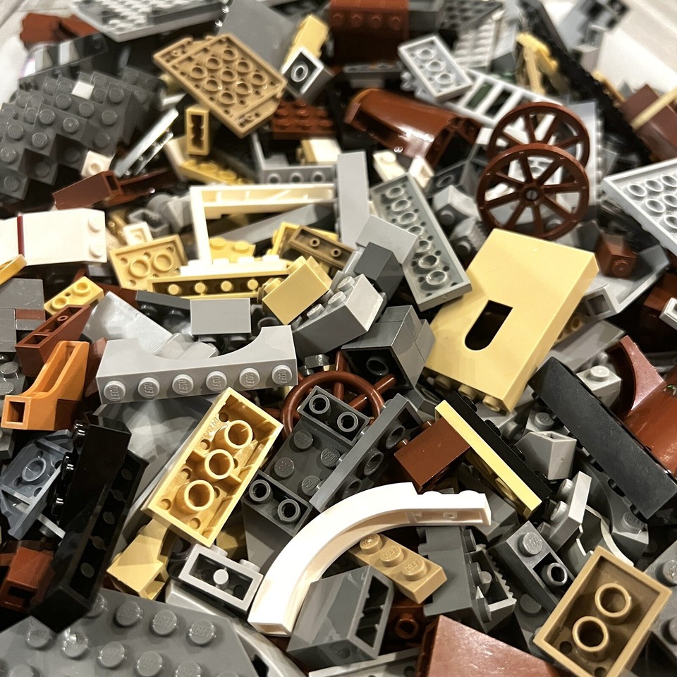 50 Pcs LEGO ~ CASTLE Bricks FANTASY Knight Blocks Parts Bulk Lotr Lot ...