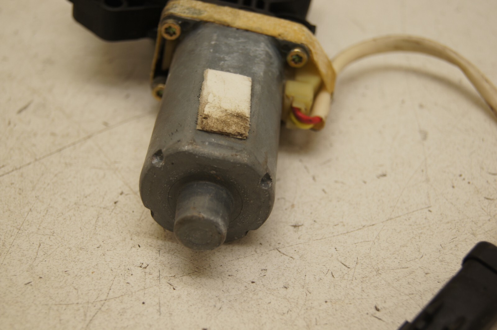 2002 Jeep Grand Cherokee - BOSCH - Window Motor 904 FPG 12V 6004PA1062 ...