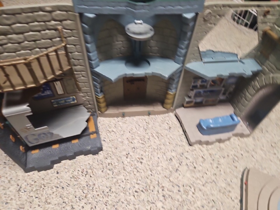 Teenage Mutant Ninja Turtles 2003 Lair Playset Playmates Sewer TMNT ...