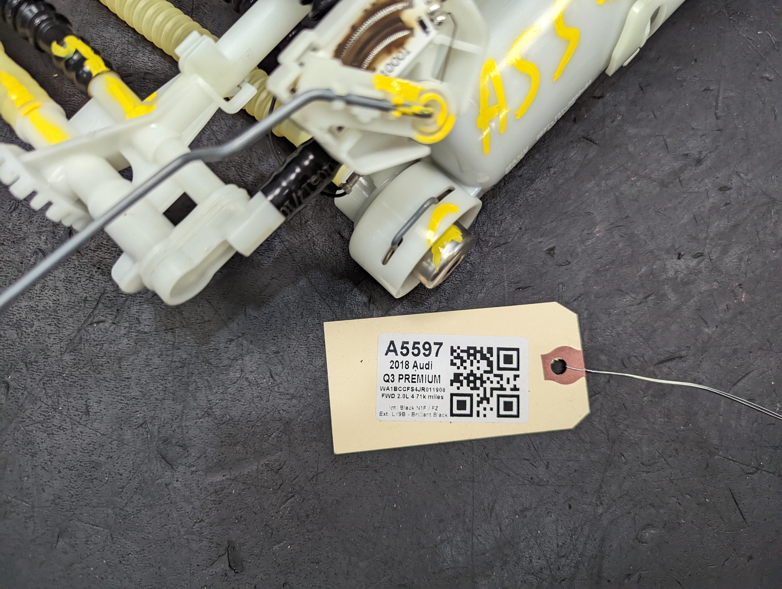 Left Fuel Pump 2.0L 2018 Audi Q3 5N0919109F 2015 2016 2017 | eBay