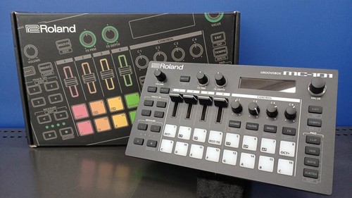 Roland MC 101 Groovebox Sequencer | eBay.de