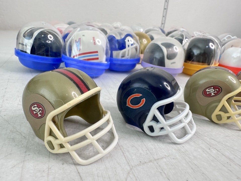 Lot Of 43 Vintage NFL Football Mini Helmets Gumball Vending Machine ...