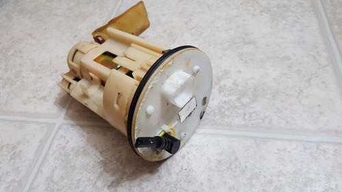 1998-02 toyota corolla 1.8l fuel pump 232210D011 23221-0D011 w/o ...