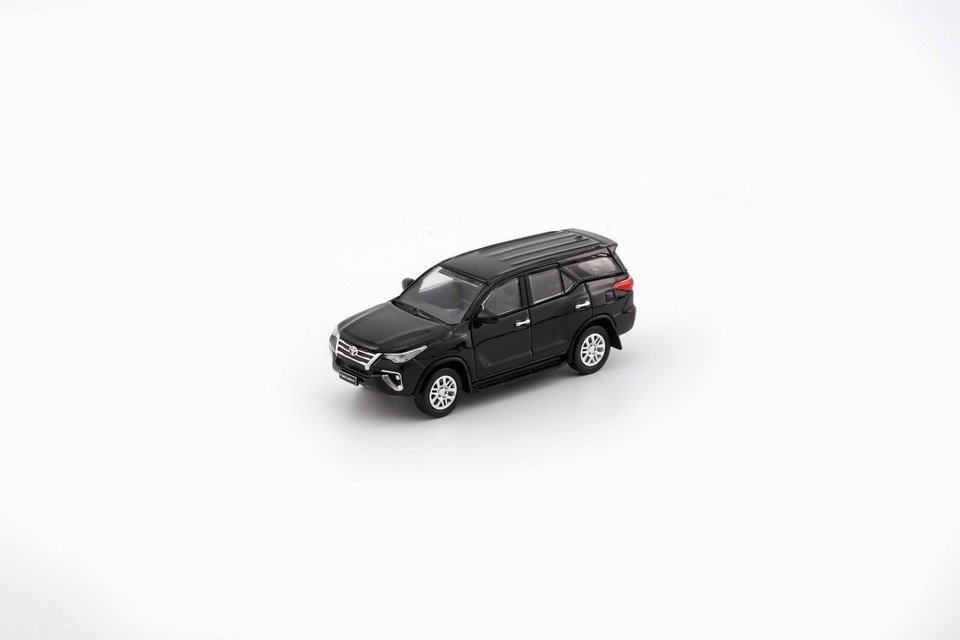 BMC 1/64 Scale Toyota Fortuner 2018 Black Diecast Car Model Toy Gift | eBay