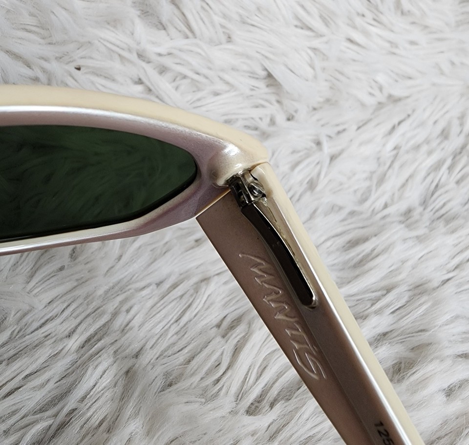 Vintage Arnette Mantis sunglasses white 125-9315 | eBay