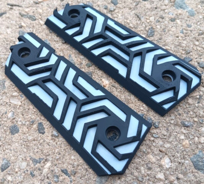 1911 Compact Grips - Geometric Pattern Black & White Textured Colt ...