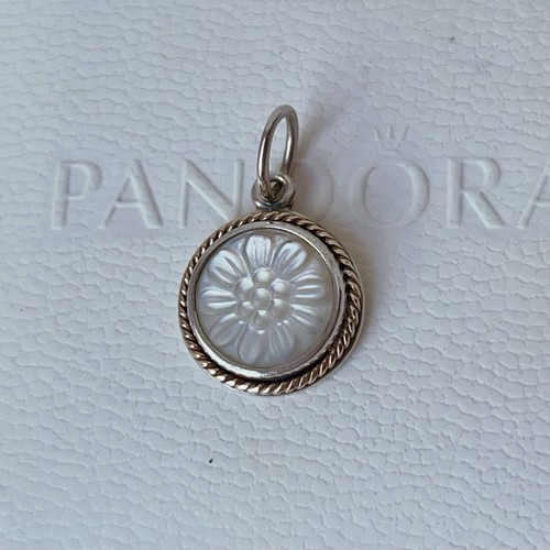 Authentic Pandora Silver gold Daisy Signet Mother Of Pearl Cameo charm ...