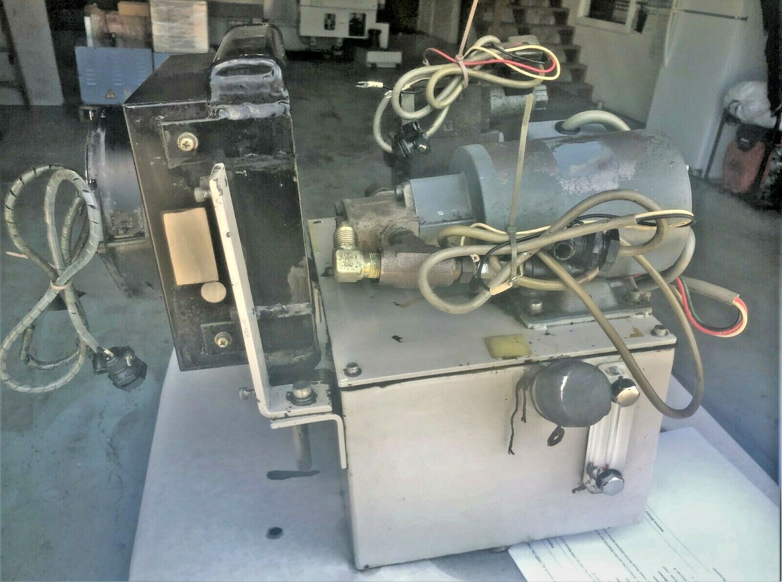 1993 Mazak AJV-18N Spindle Chiller Unit |Type: ZBBG200TG4P-GR1 | # 4519 ...