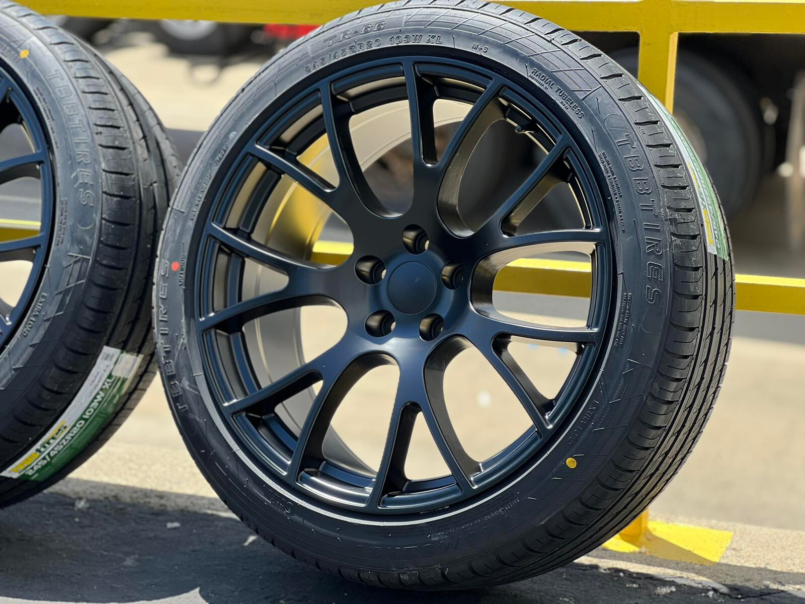 20" Wheels 245/45R20 Tires Rims Dodge SRT Hellcat Charger Challenger ...