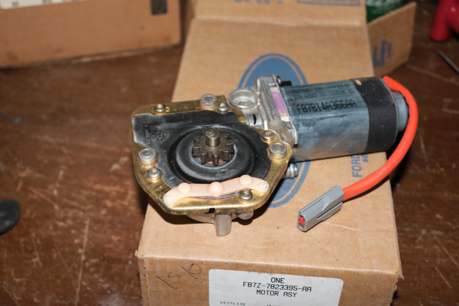 NOS 1998 - 2001 Mercury Mountaineer front LH window motor F87Z-7823395 ...