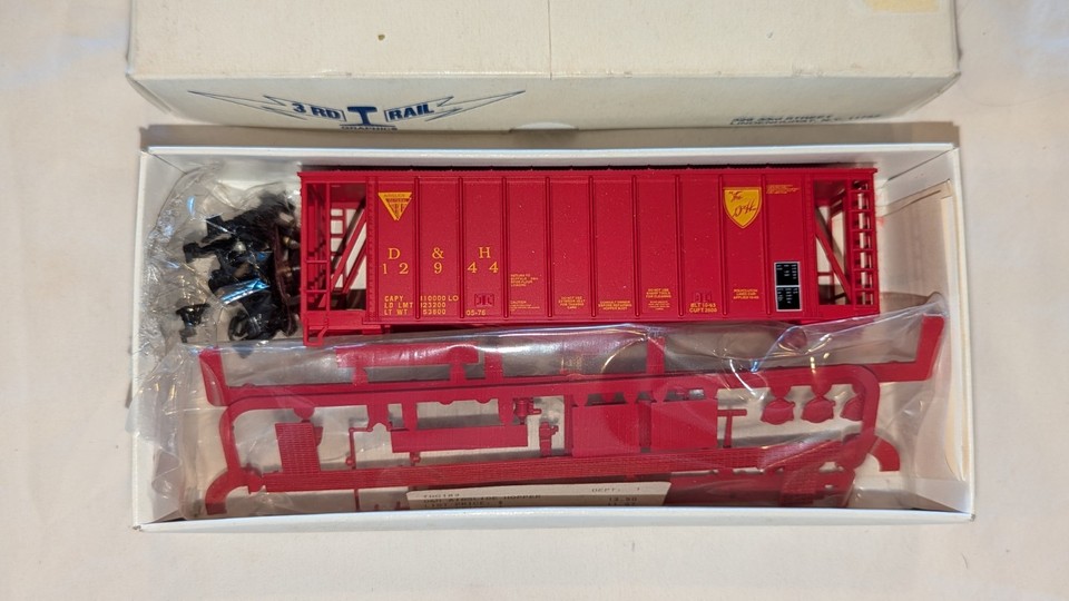 HO 3RD RAIL GRAPHICS DELAWARE AND HUDSON HOPPER KIT NEW IN BOX | eBay