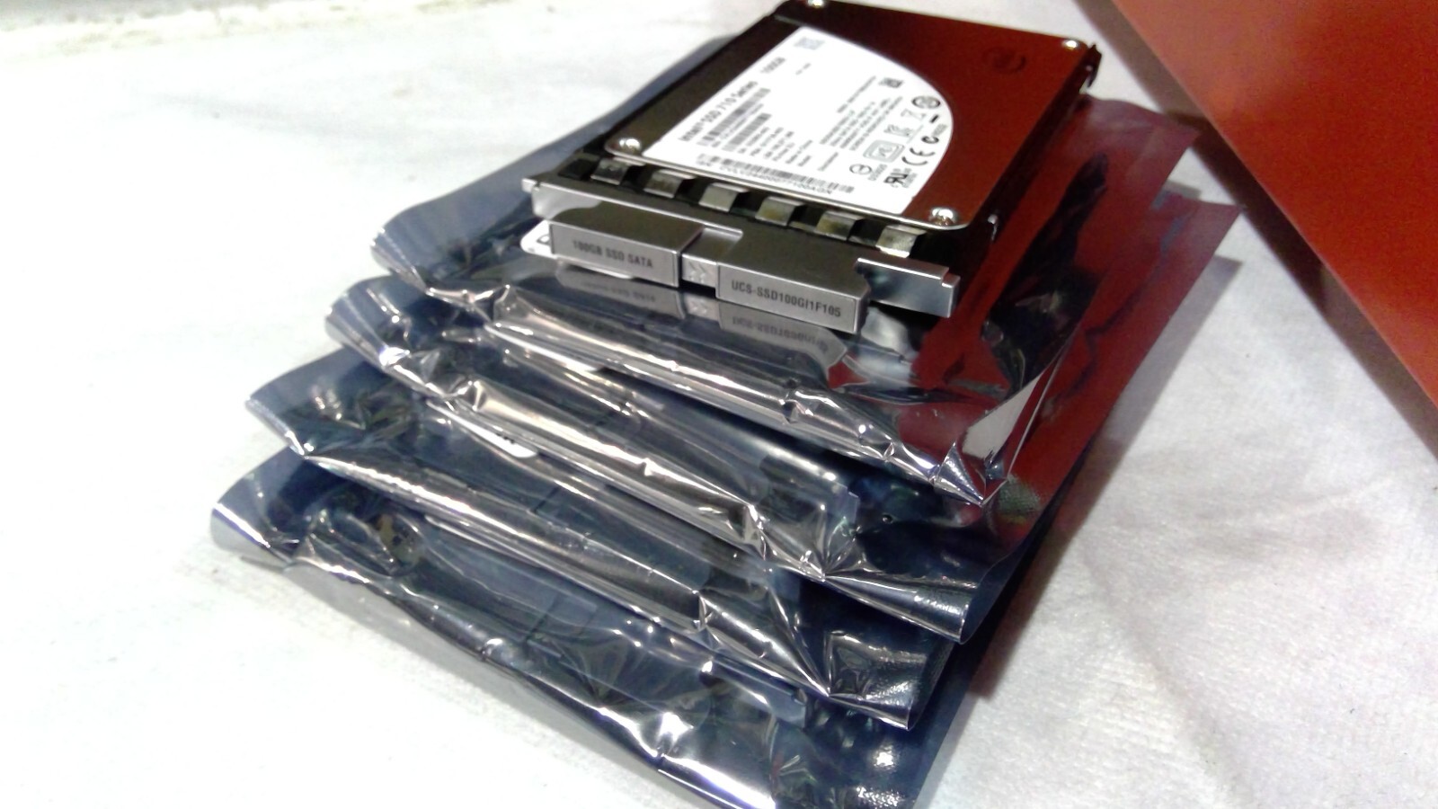 LOT OF 5 UCS-SSD100GI1F105 Intel SSDSA2BZ100G3 710 Series 100GB 2.5 ...