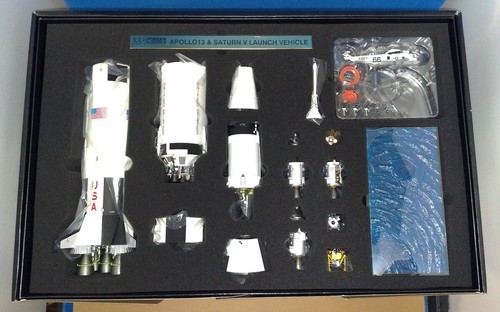 Bandai Otona No Chogokin Apollo 13 & Saturn V Launch Vehicle 1/144 ...