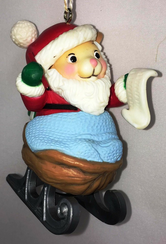 Vintage Avon Santa Mouse in Walnut Shell Sleigh Christmas Tree Ornament ...