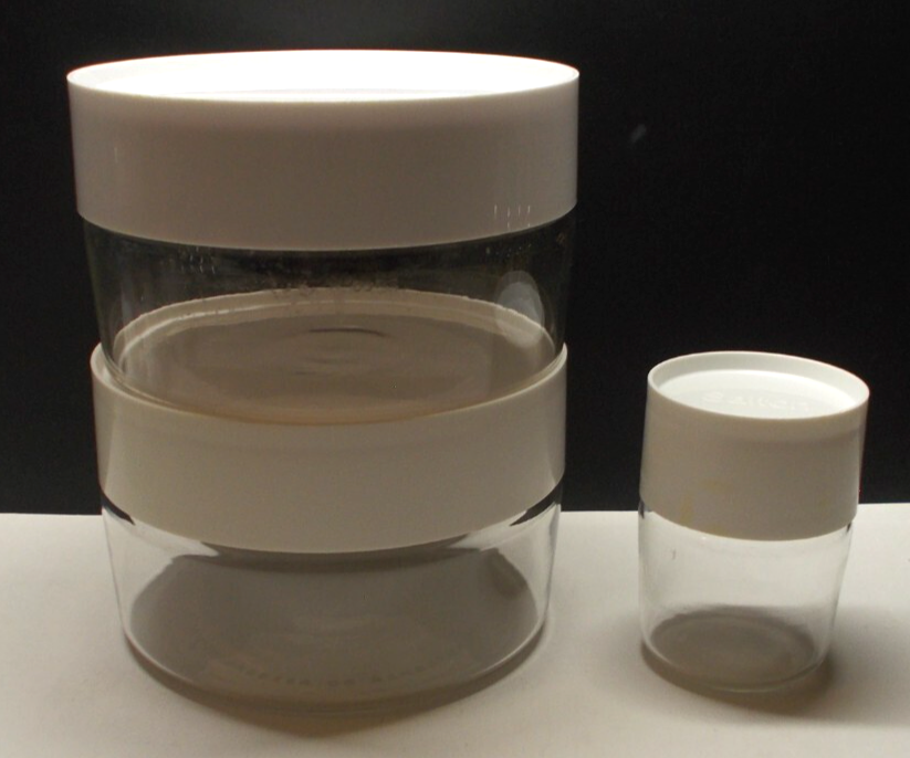 Vintage Pyrex Glass Canisters White Lids 6" x 3 3/4" Tall & 2 5/8' x 3 ...