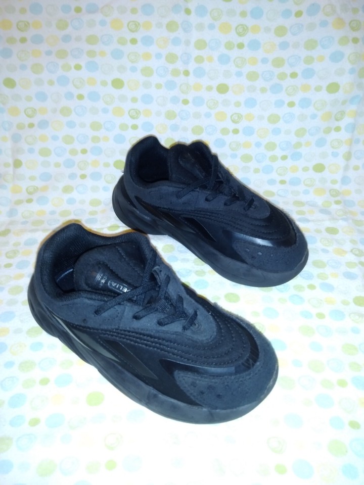 ADIDAS Ozelia Low Top Triple Black Sneakers Size 13k *Pre~Owned* Youth ...