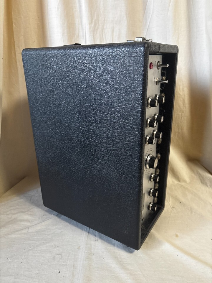 Roland RE-200 Space Echo Vintage Tape-Echo machine professional ...