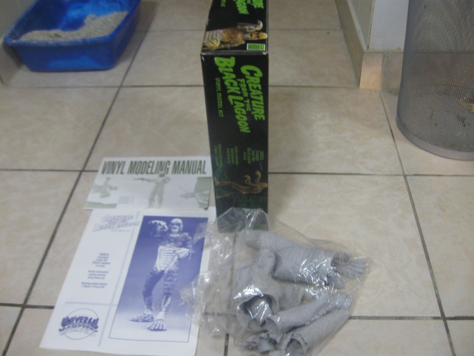 1993 VINTAGE UNIVERSAL MONSTERS HORIZON VINYL CREATURE FROM THE BLACK ...