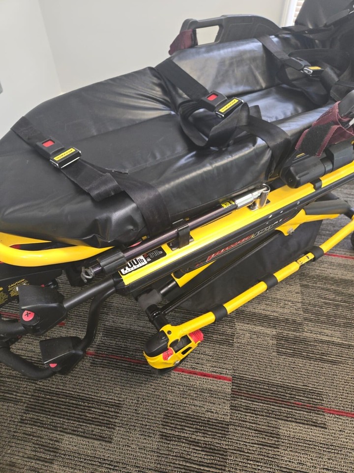 STRYKER Power-PRO XT 6506 Ambulance Stretcher w/ XPS – 700 lb Capacity ...
