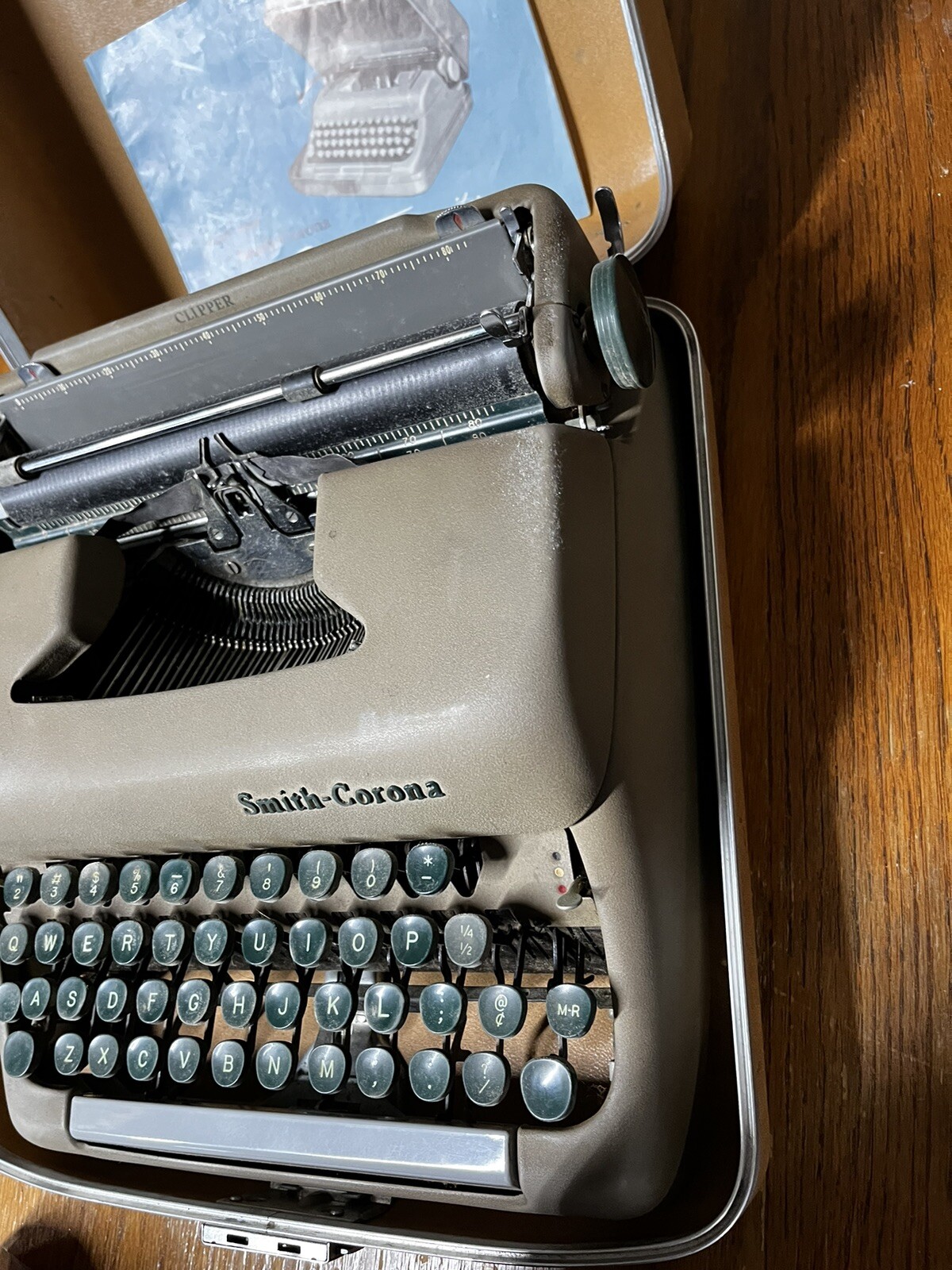 Vintage Smith Corona Clipper Typewriter + Case With Tag & Key To Case ...