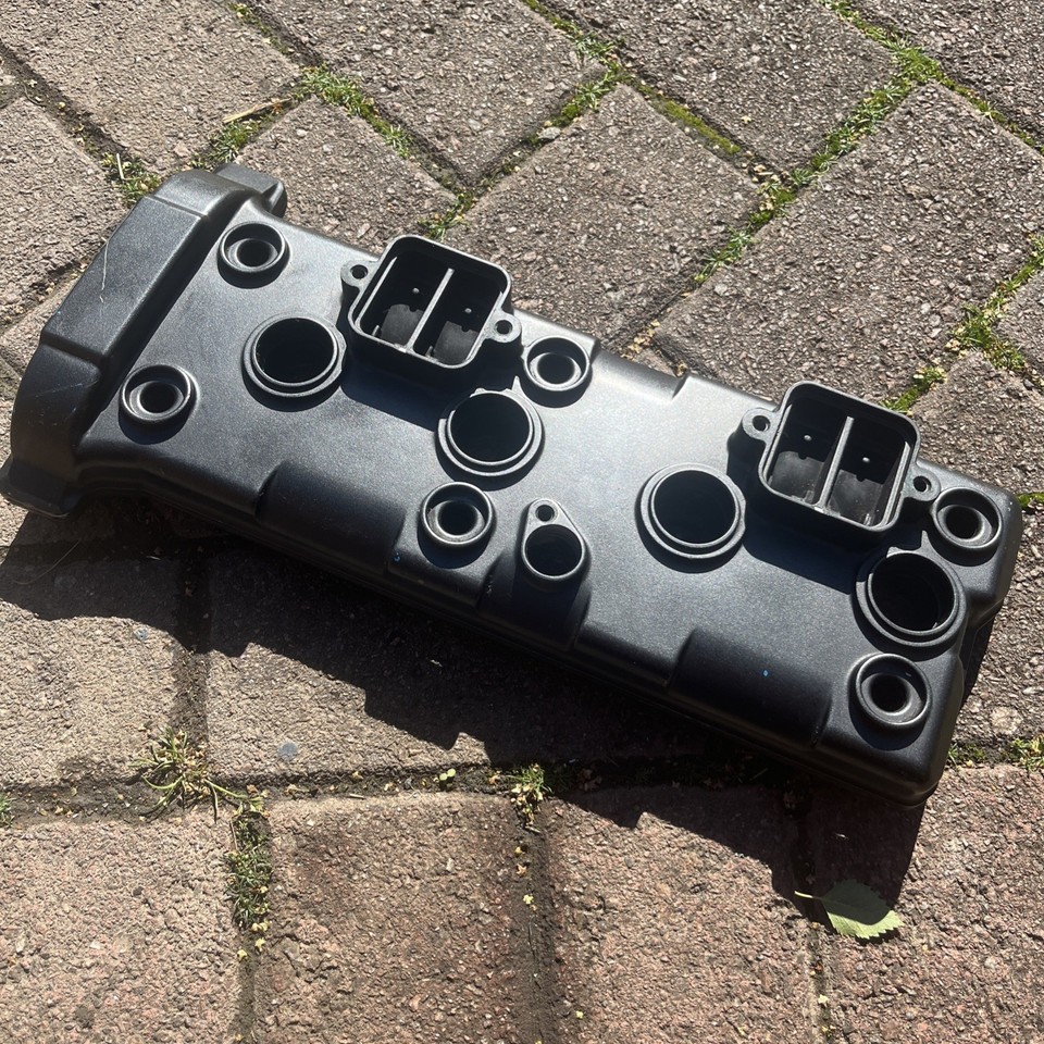 YAMAHA YZF - R1 YZF-R1 5VY 04-06 ENGINE ROCKER / VALVE CAMSHAFT COVER ...