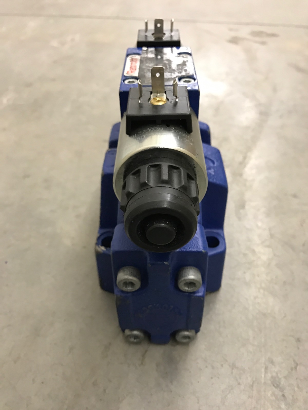 BOSCH REXROTH HYDRAULIC DIRECTIONAL SPOOL VALVE 4WE6J62/EG24NK4/B10 ...