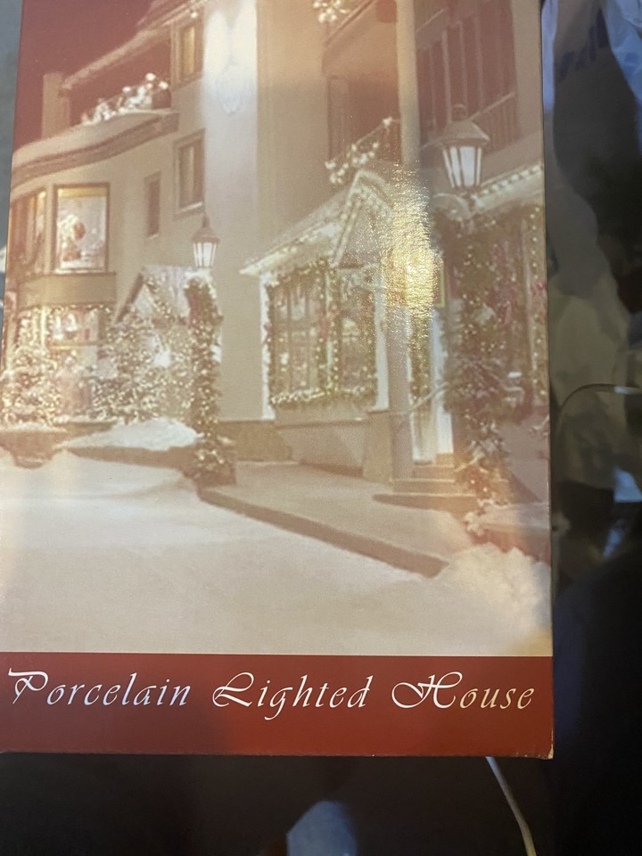 Lemax Lucy’s Chocolate Shop Enchanted Forest Christmas Village Building ...