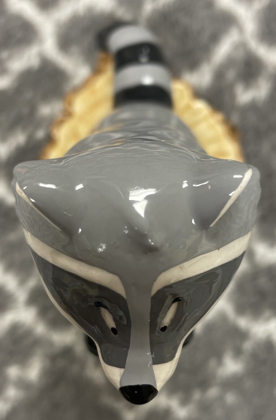 Vintage Disney Store Pocahontas Meeko Raccoon Cookie Ceramic Figurine 4 ...