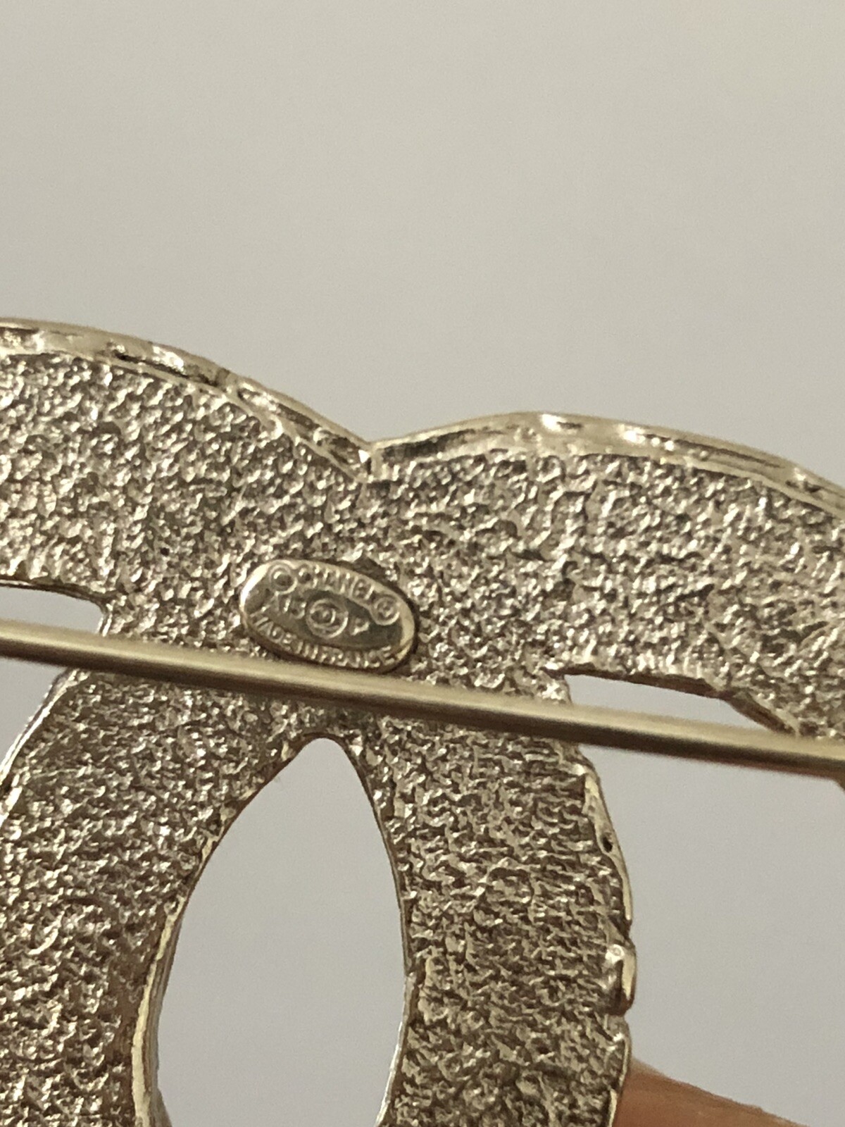 CHANEL BROOCH AUTHENTIC - Gem