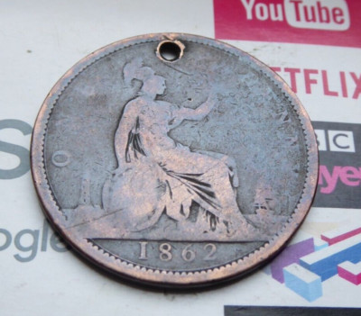1862 Victoria One Penny Bronze Coin Ref/5518 ' # See Photo's #]** holed ...