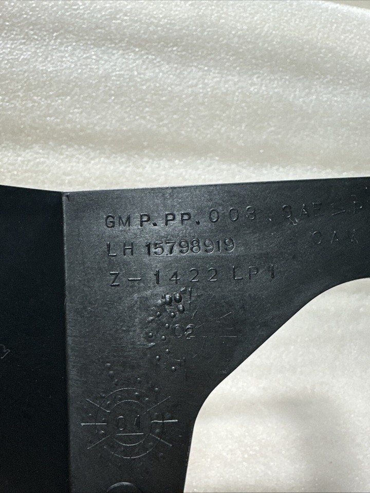 Headlight Bracket For 1999-02 Chevrolet Silverado 1500 GMC Yukon Left ...