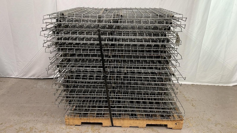 42"D x 46"L Pallet Racking WIRE MESH DECKS Waterfall Style, heavy duty ...