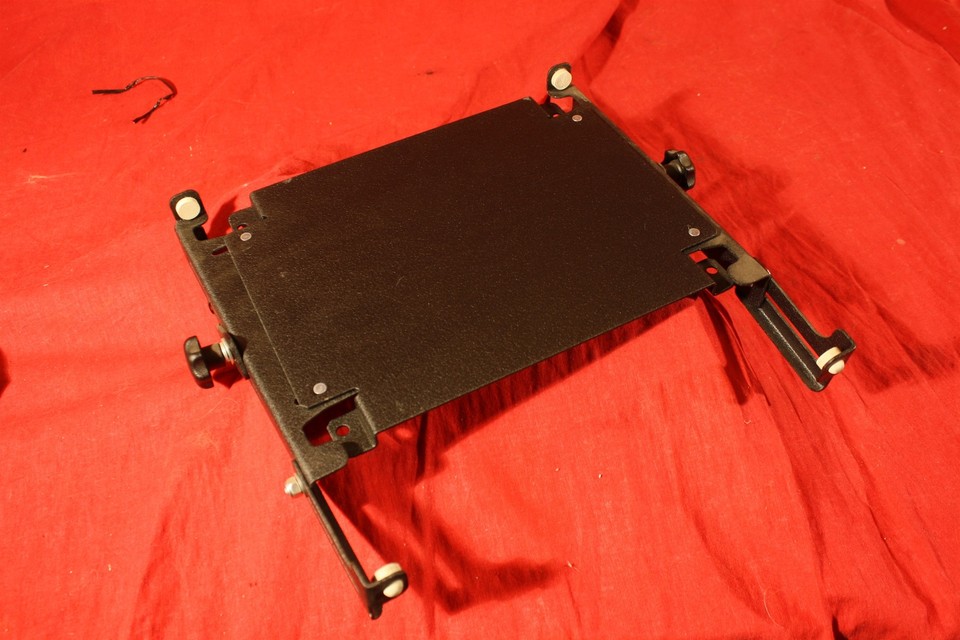 Universal laptop Vehicle Mount or wall mount. Perfect for RV or Off ...