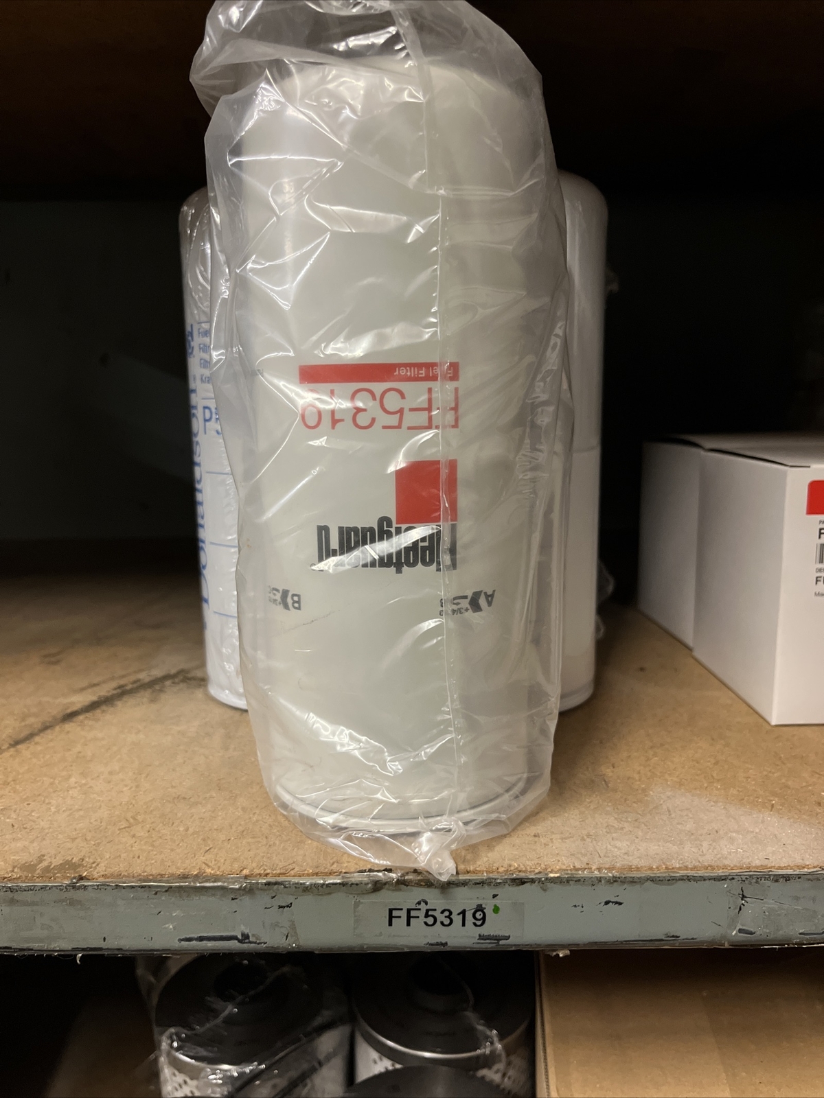 FLEETGUARD FF5319 - Fuel filter cross reference