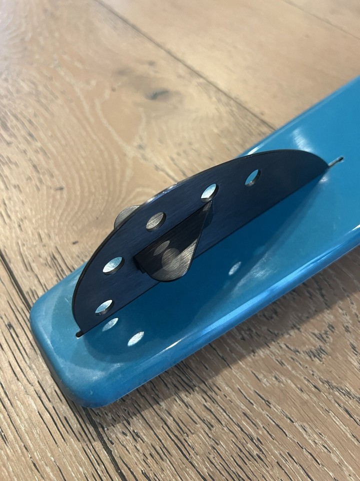 Radar Graphite Senate - Carbon/Neon Blue/Black 69 Inch Water Slalom Ski ...