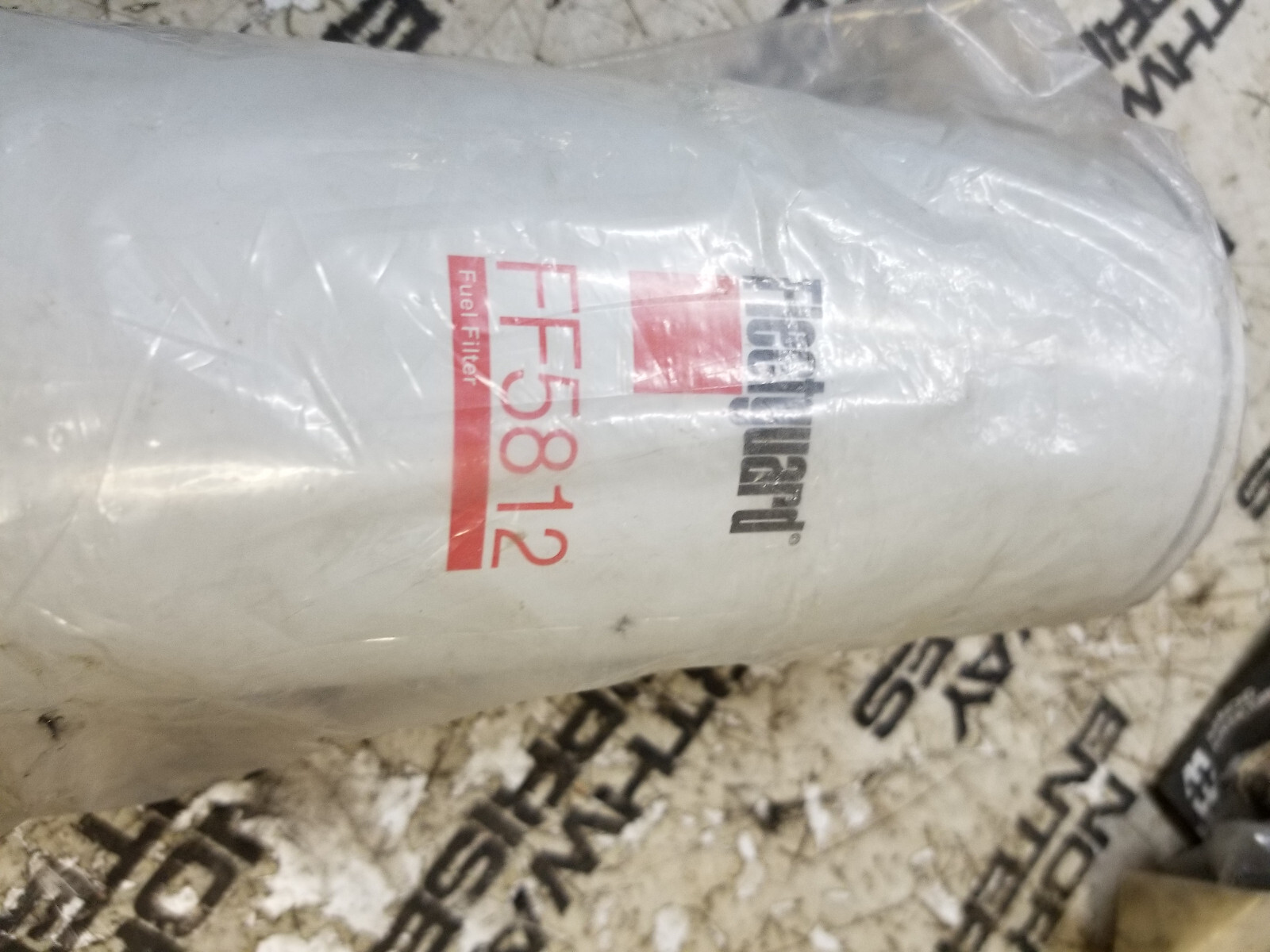 FLEETGUARD FF5812 - Cross reference fuel filters