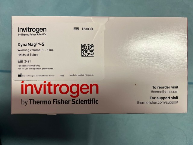 DynaMag-5 magnetic 5 mL tube rack (Tube Magnet) from Invitrogen 12303D ...