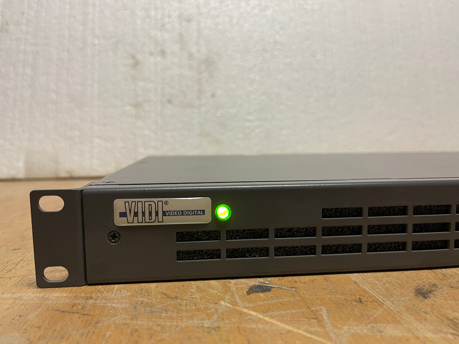 VIDI Video Digital MCC-8004UEL Avitech 4 Eingang HD-SDI Multiviewer ...