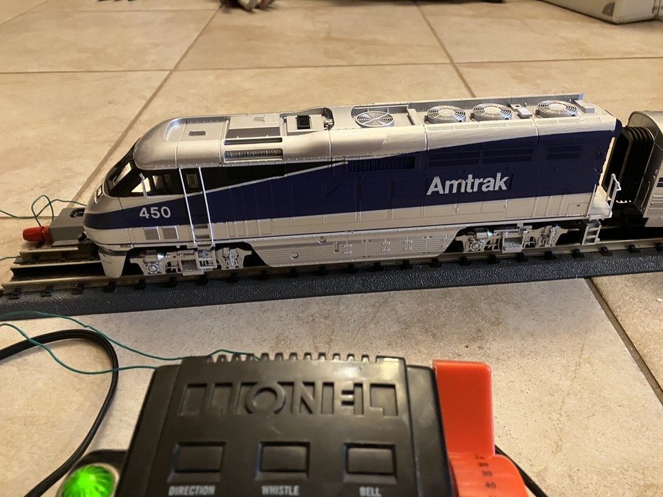 Amtrak Locomotive F59PH Diesel with 4 car passenger set. MTH Diesel O ...
