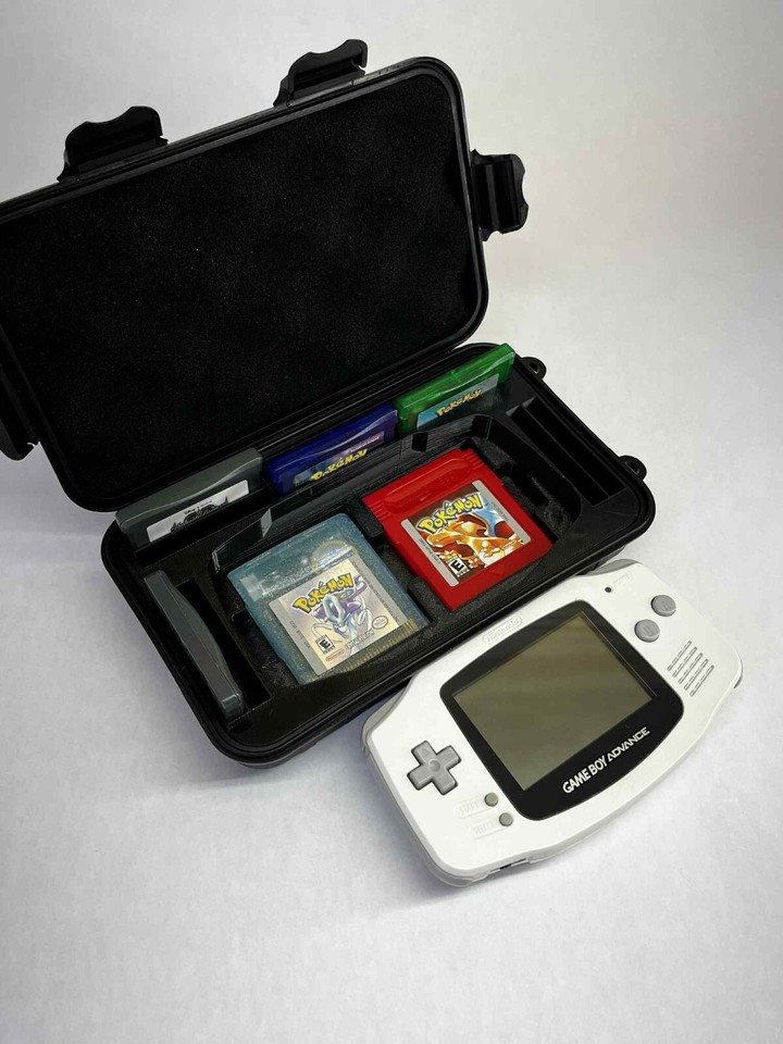 Game Boy Advance Carrying Case – Holds 13 Games (11 GBA + 2 GB/GBC ...