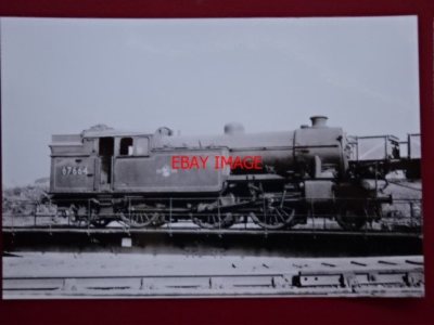 PHOTO LNER CLASS V1 LOCO NO 67664 | eBay UK