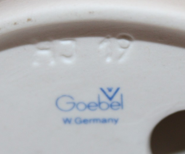 vintage Goebel white bisque Baby Jesus w/ lamb figurine HJ 19 W ...